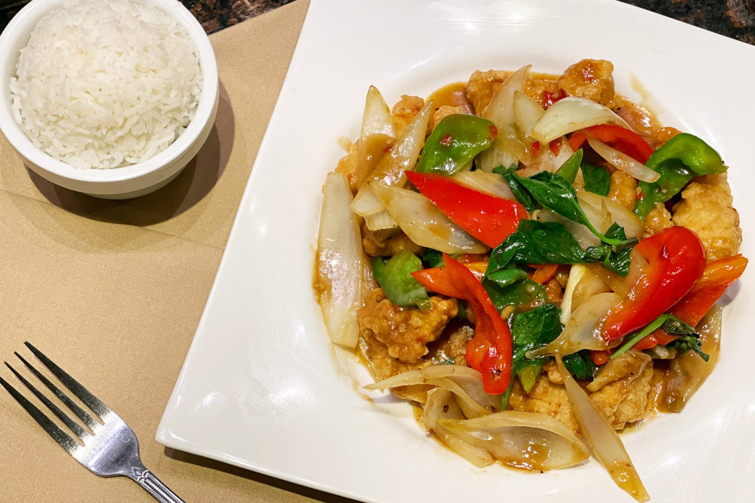 Crispy Chicken Hot Basil – Lim's